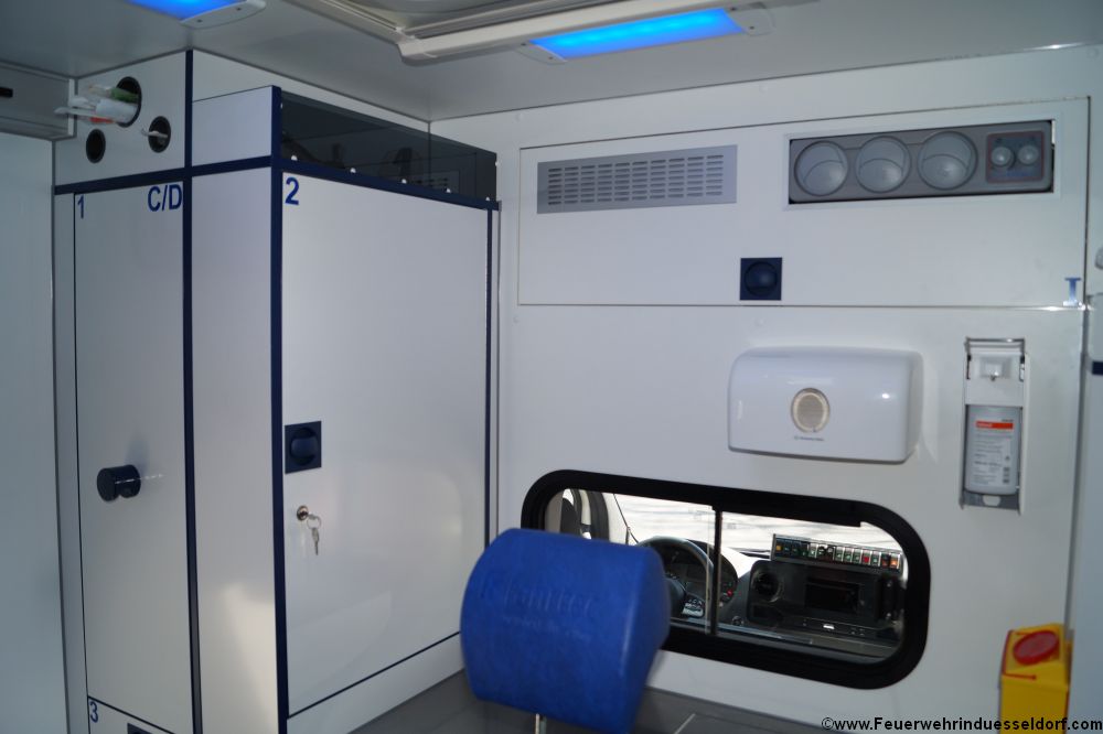 RTW ME-E 1851 der Feuerwehr Erkrath